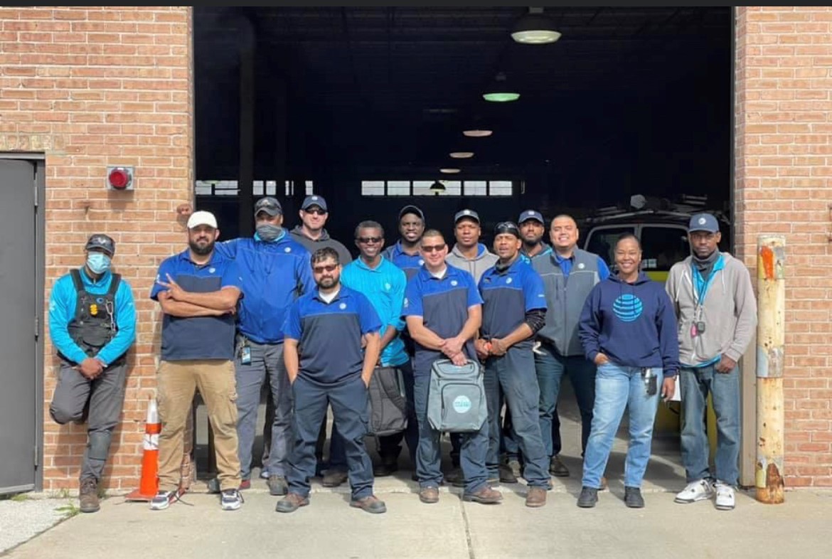 Meet two of our Field Managers - AT&T